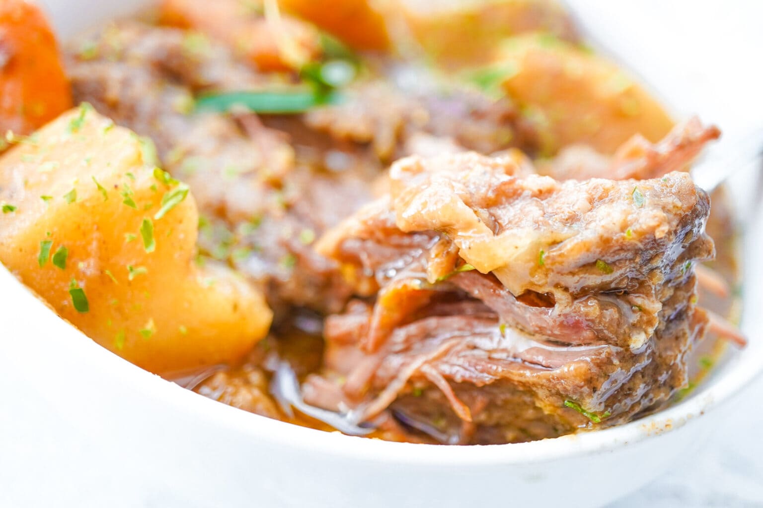 How To Make slow-cooked pot roast(Video) - Ronalyn Alston
